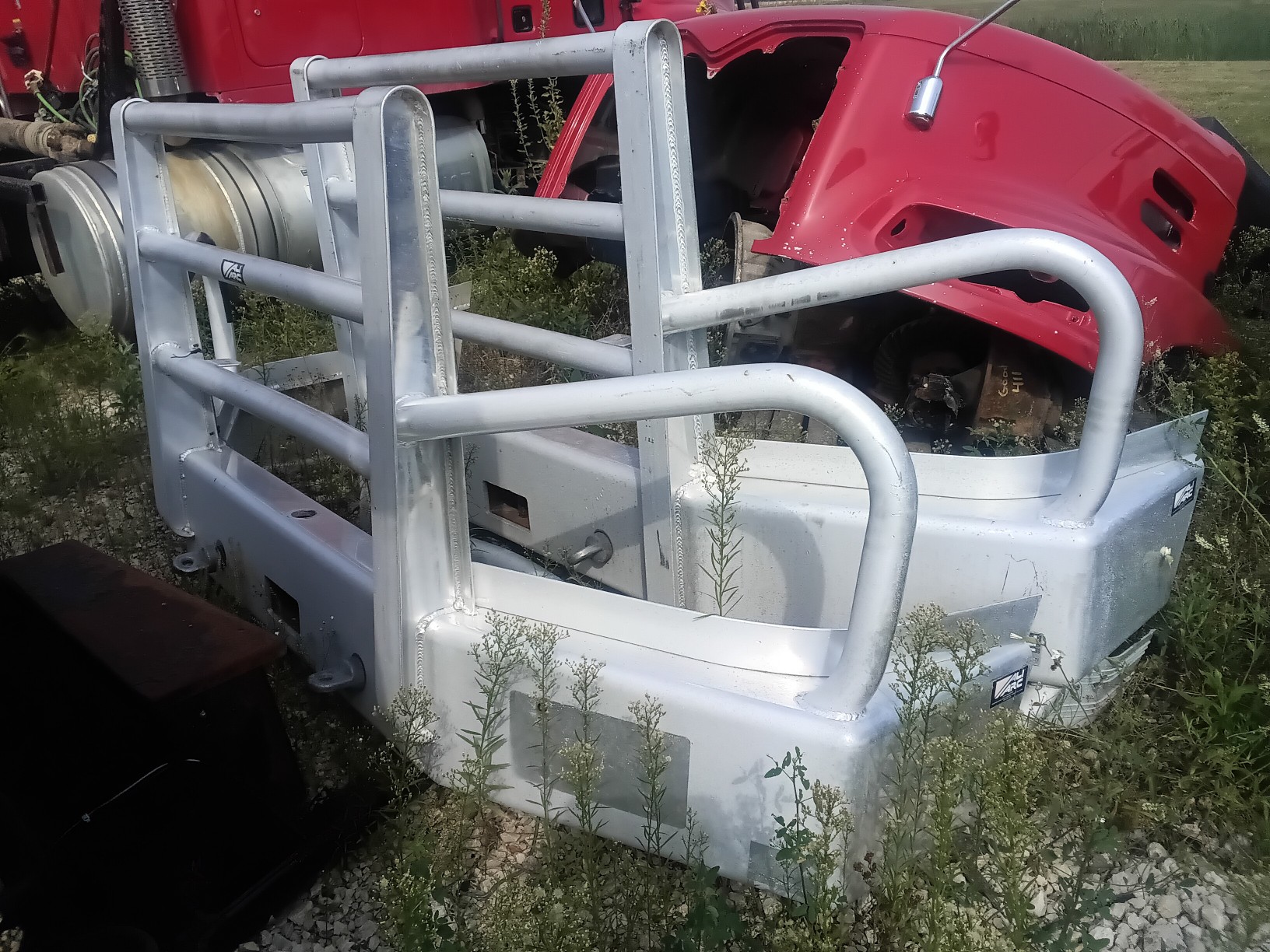 2 Aliarc Moose Bumpers for a Peterbilt 579 | Titan Truck Sales